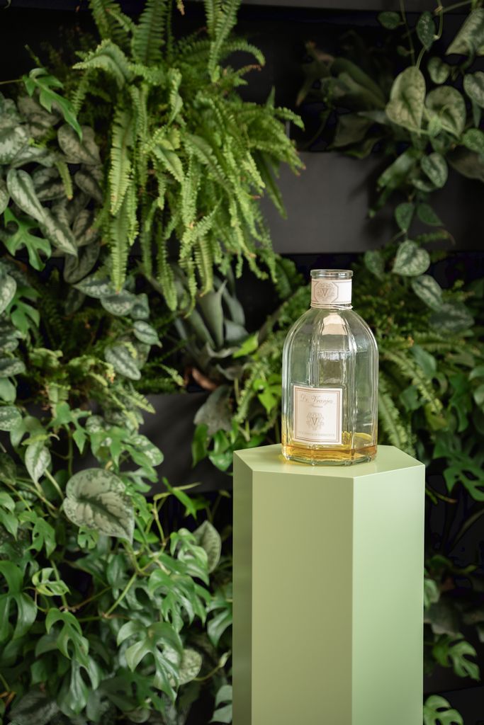 Hexagon plinth, colored