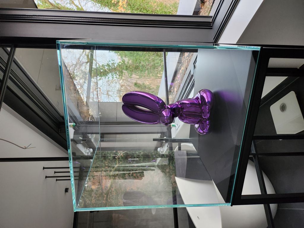 Glass display case ️ Glass display box for plinth | Museum display case